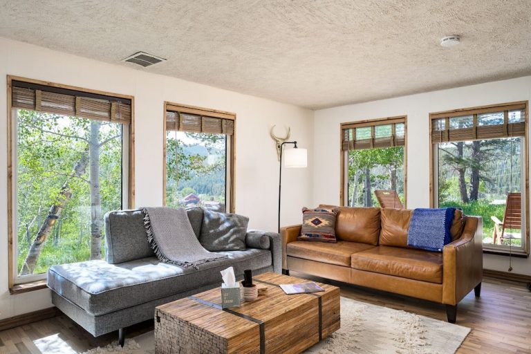 Cozy Up in the Rockies: 14 Stunning Cabins in Denver Colorado - Domaine ...