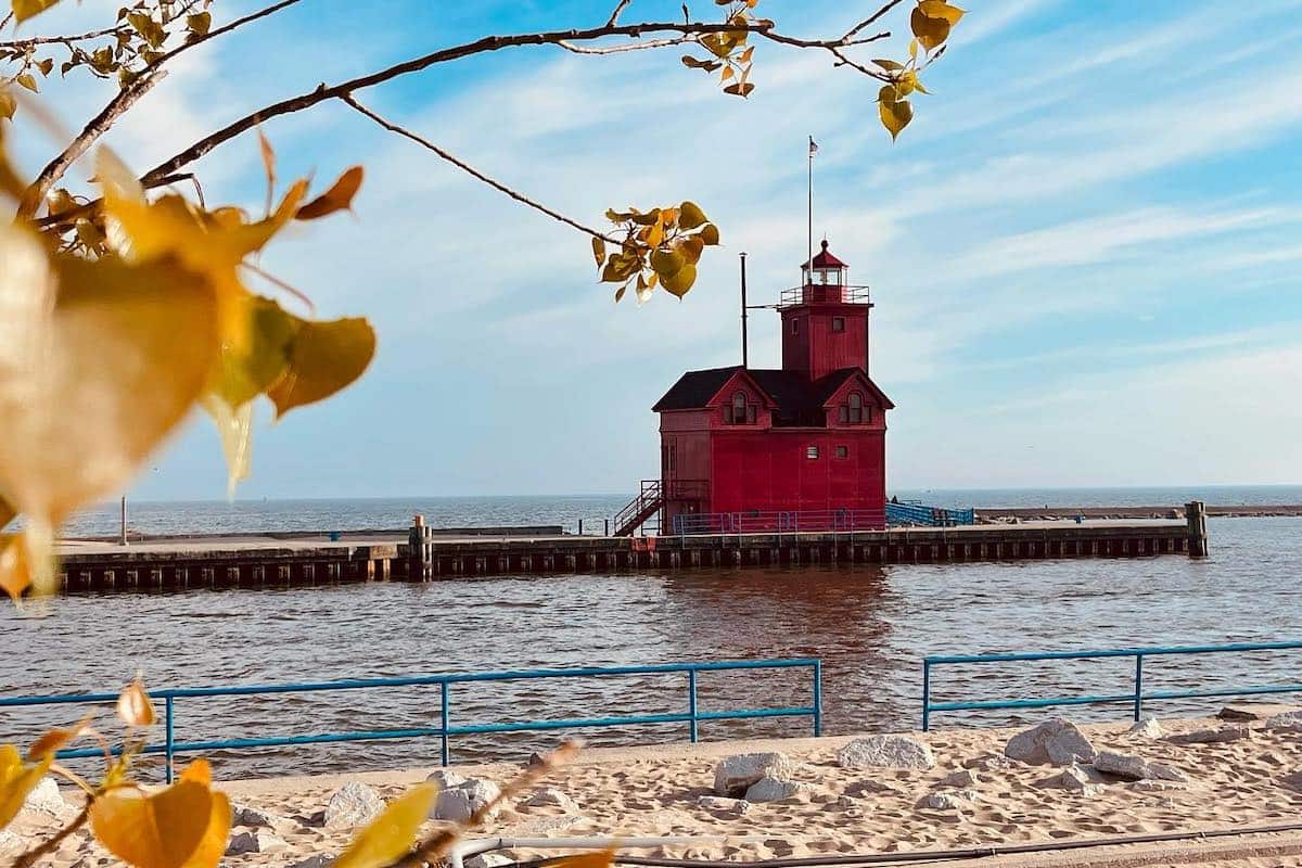 20 Best Michigan Beaches You Must Visit - Domaine Daily